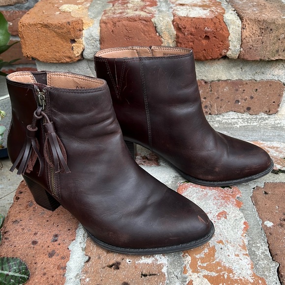 Vionic | Shoes | Vionic Brown Leather Boots | Poshmark
